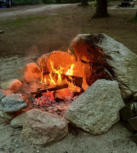 pinewood lodge campfire – Carole Knits